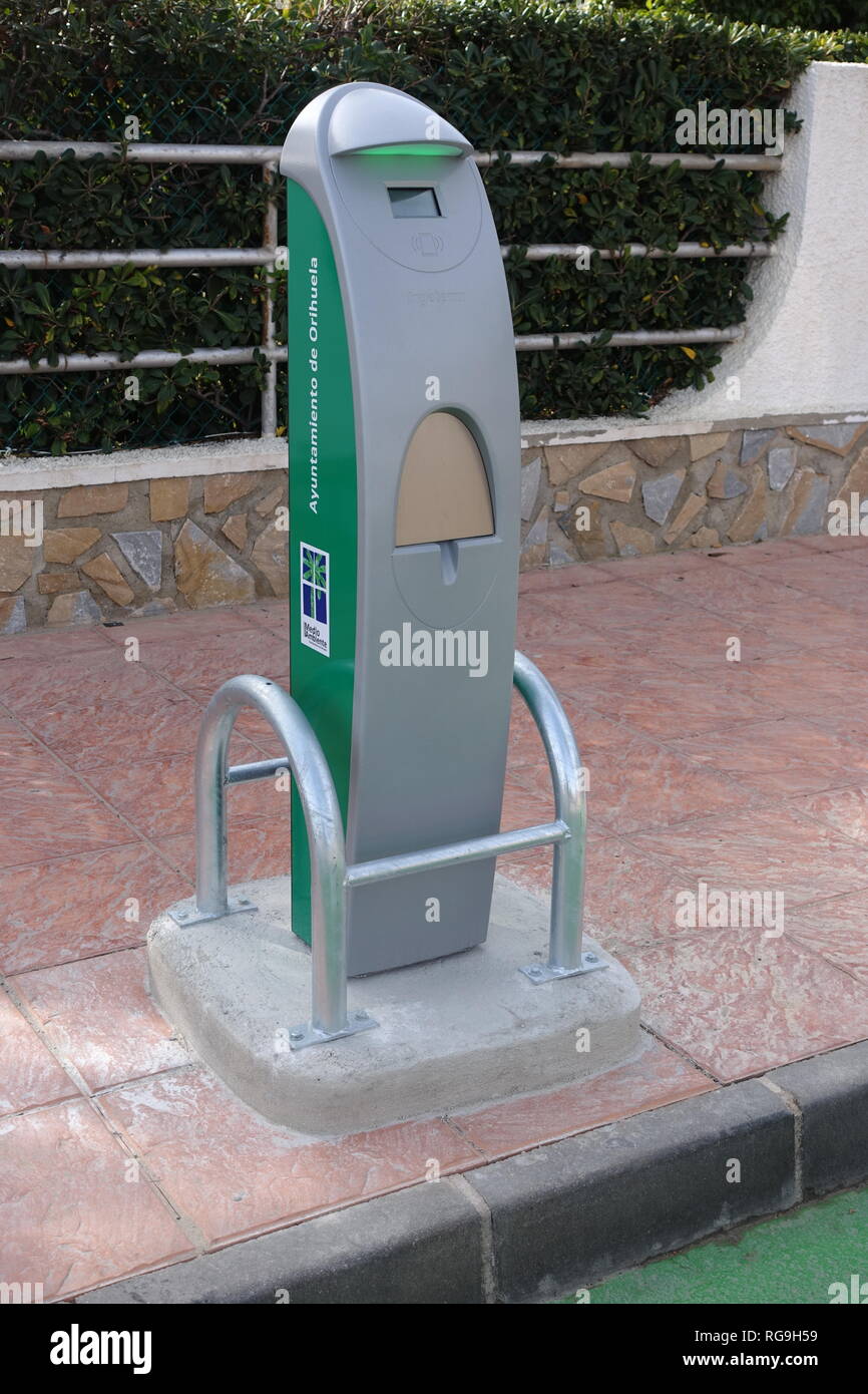 Electric car charging point Stock Photo - Alamy