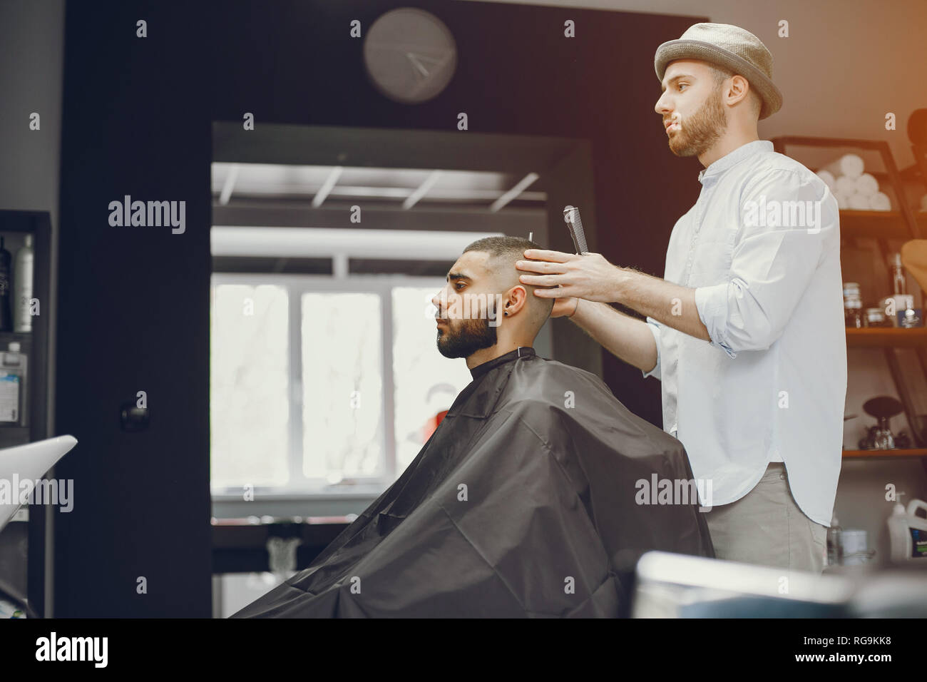 Barbershop comb hi-res stock photography and images - Alamy