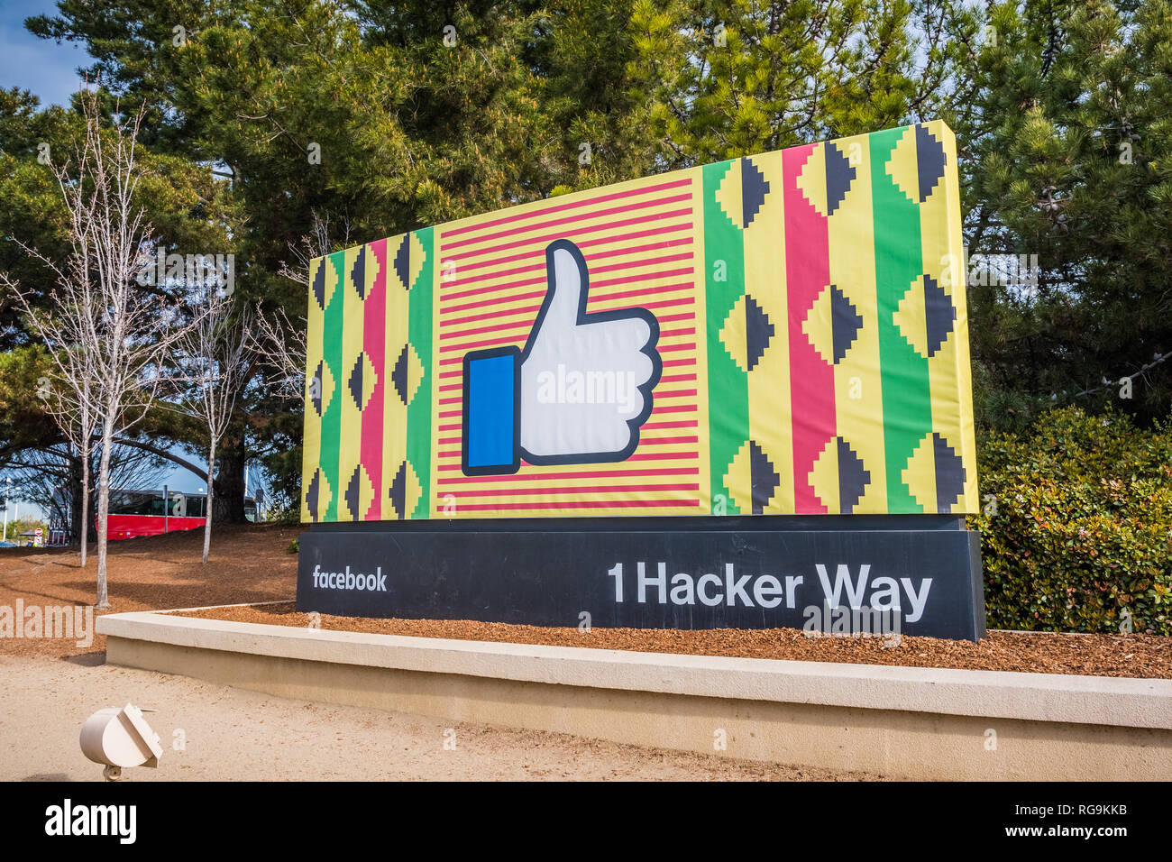Facebook offices menlo hi-res stock photography and images - Alamy