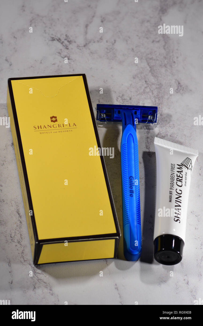 Free mens razor and shaving cream at the Shangri la Hotel - The Shard ...