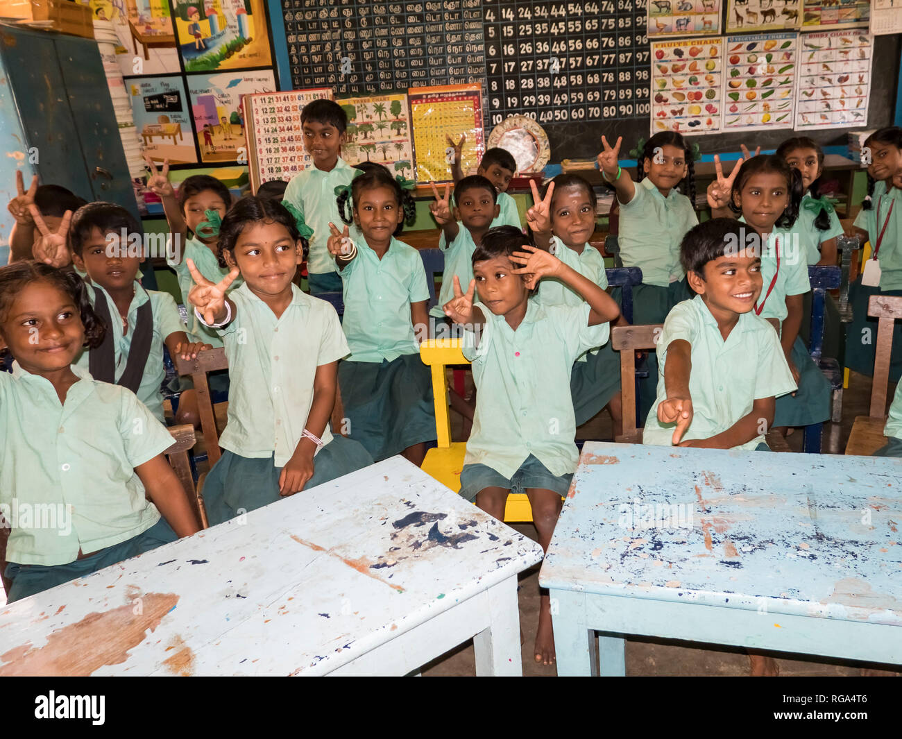 School sh hi-res stock photography and images - Alamy