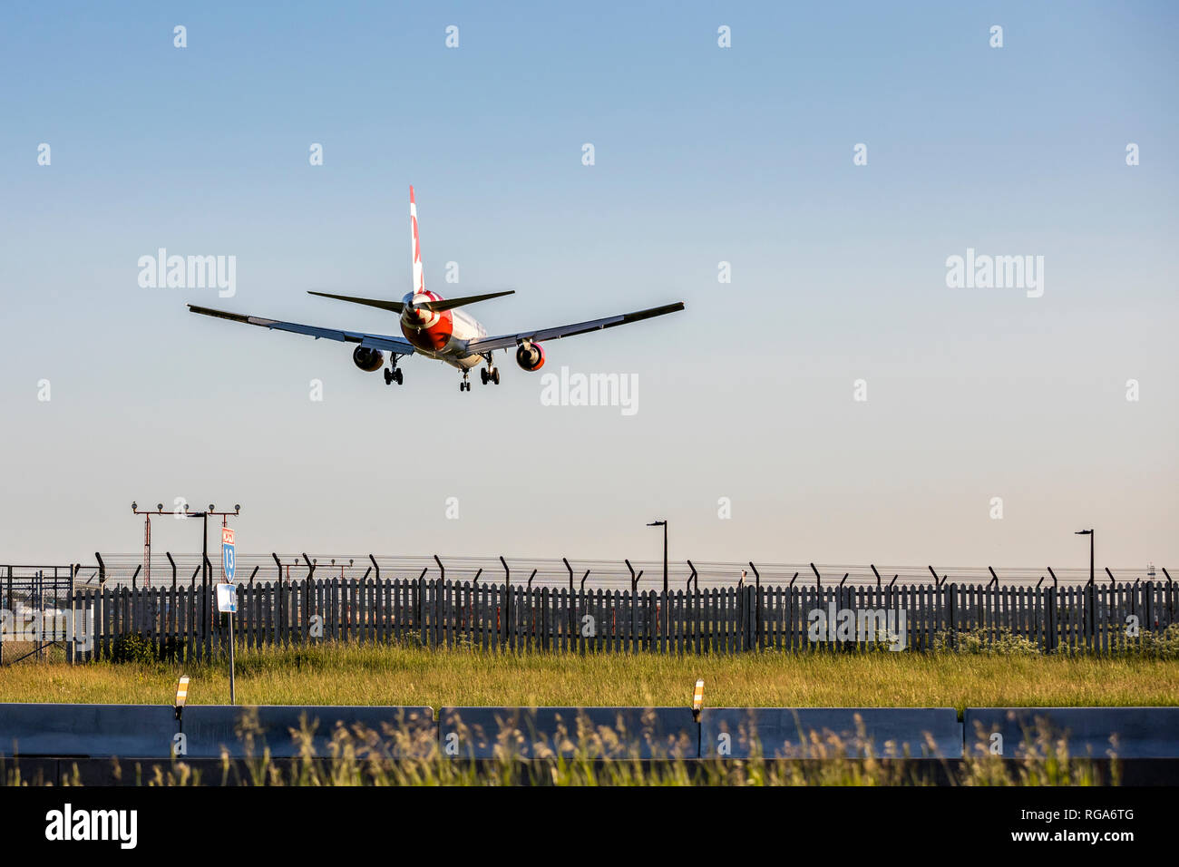 Montréal–Pierre Elliott Trudeau International Airport, Quebec, Canada ...