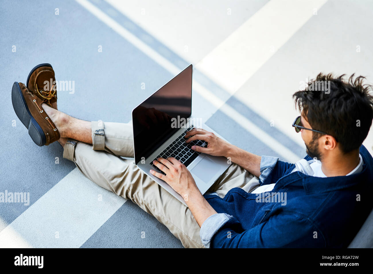 Ground man hi-res stock photography and images - Alamy