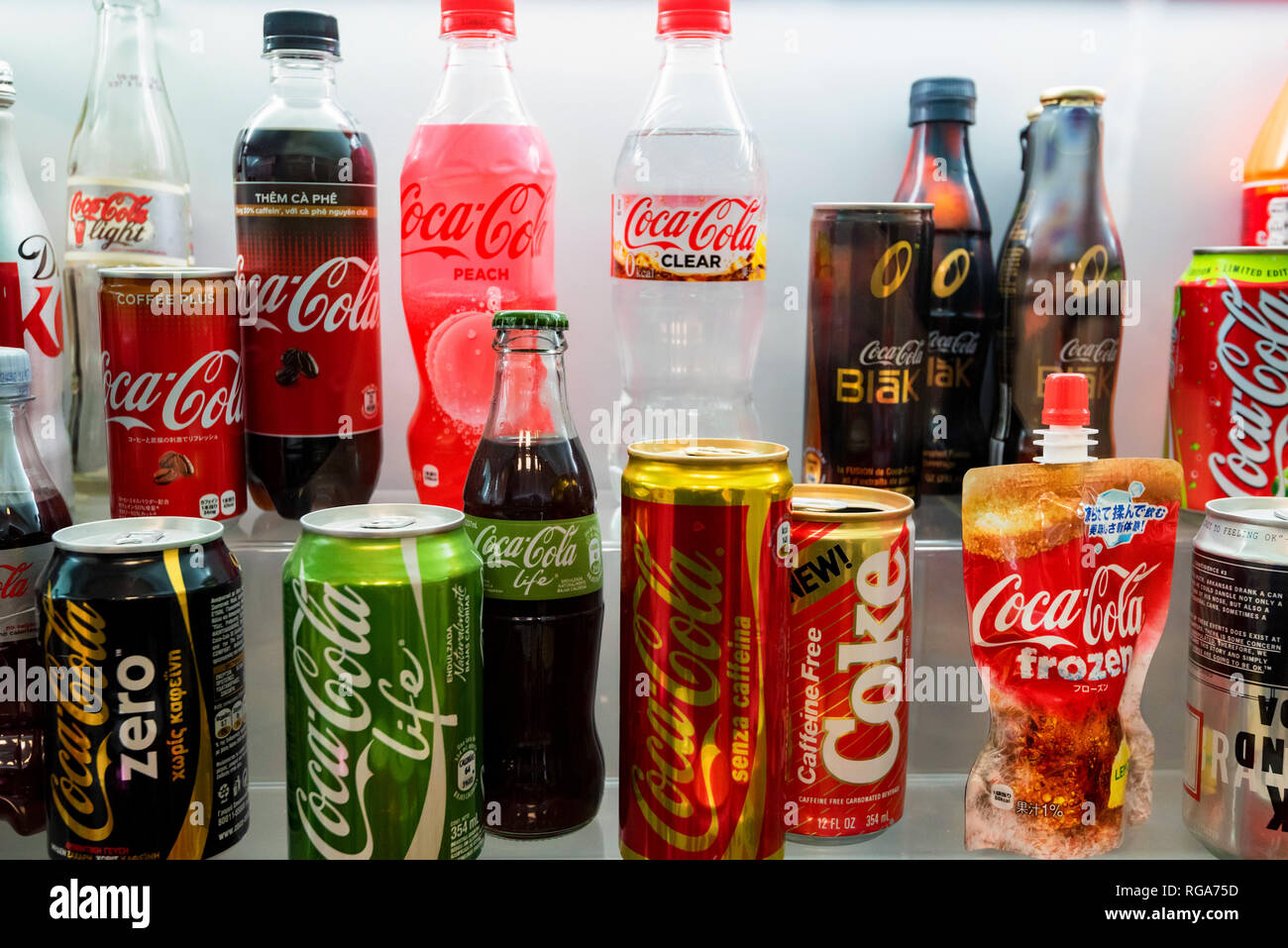 Coca cola cans bottles hi-res stock photography and images - Alamy