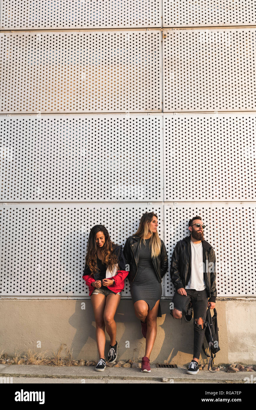 Hanging groups hi-res stock photography and images - Alamy