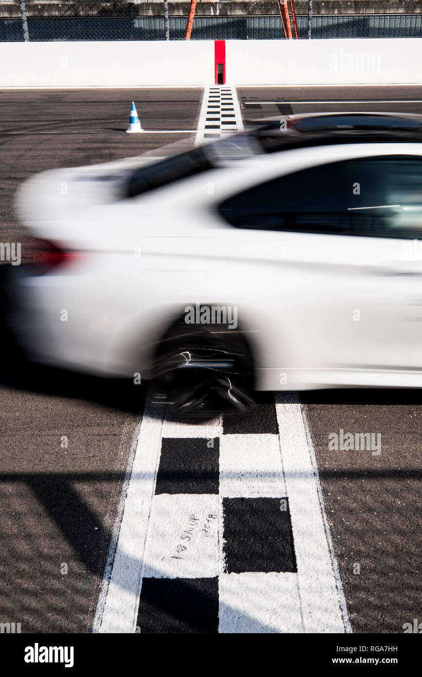 Finishing line side view hi-res stock photography and images - Alamy