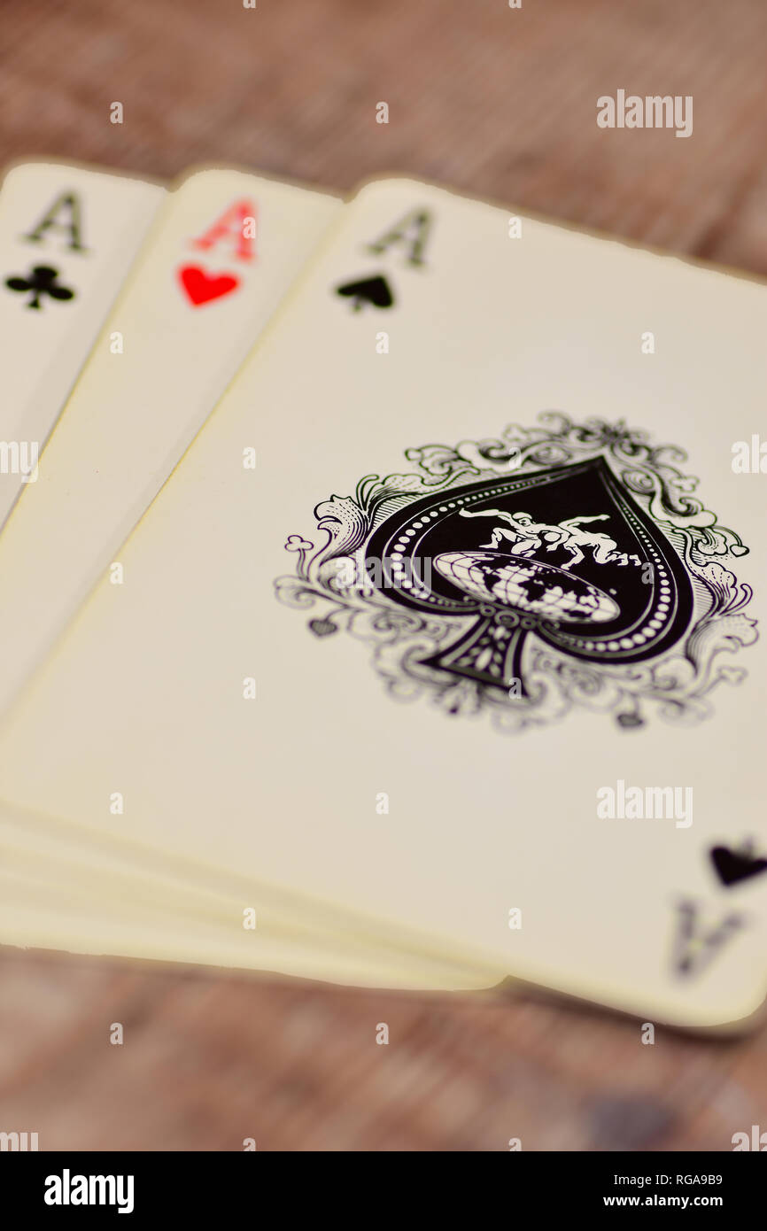 Playing cards spread out hi-res stock photography and images - Alamy