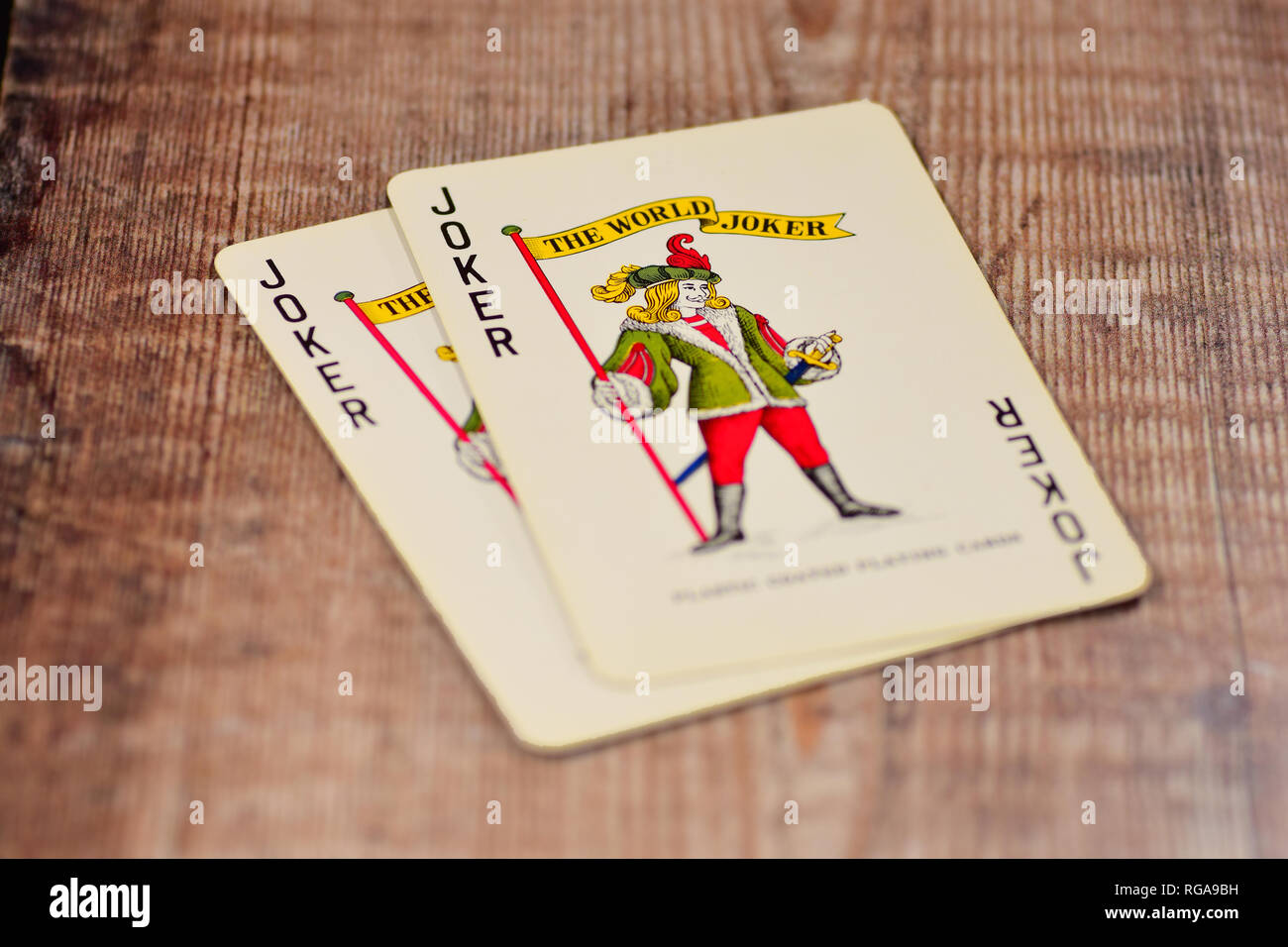 Scattered playing cards hi-res stock photography and images - Alamy