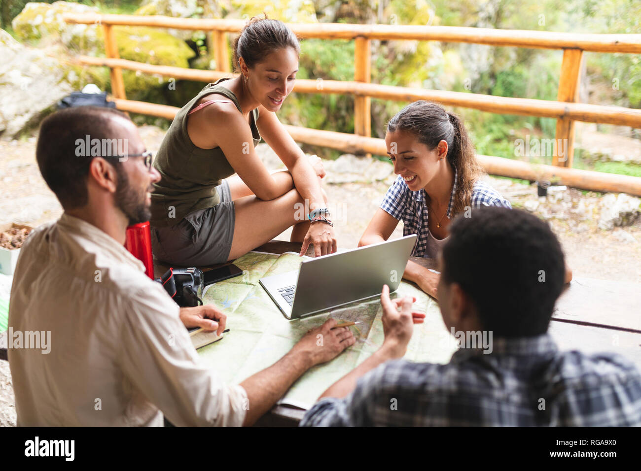 Person laptop map outdoor hi-res stock photography and images - Alamy