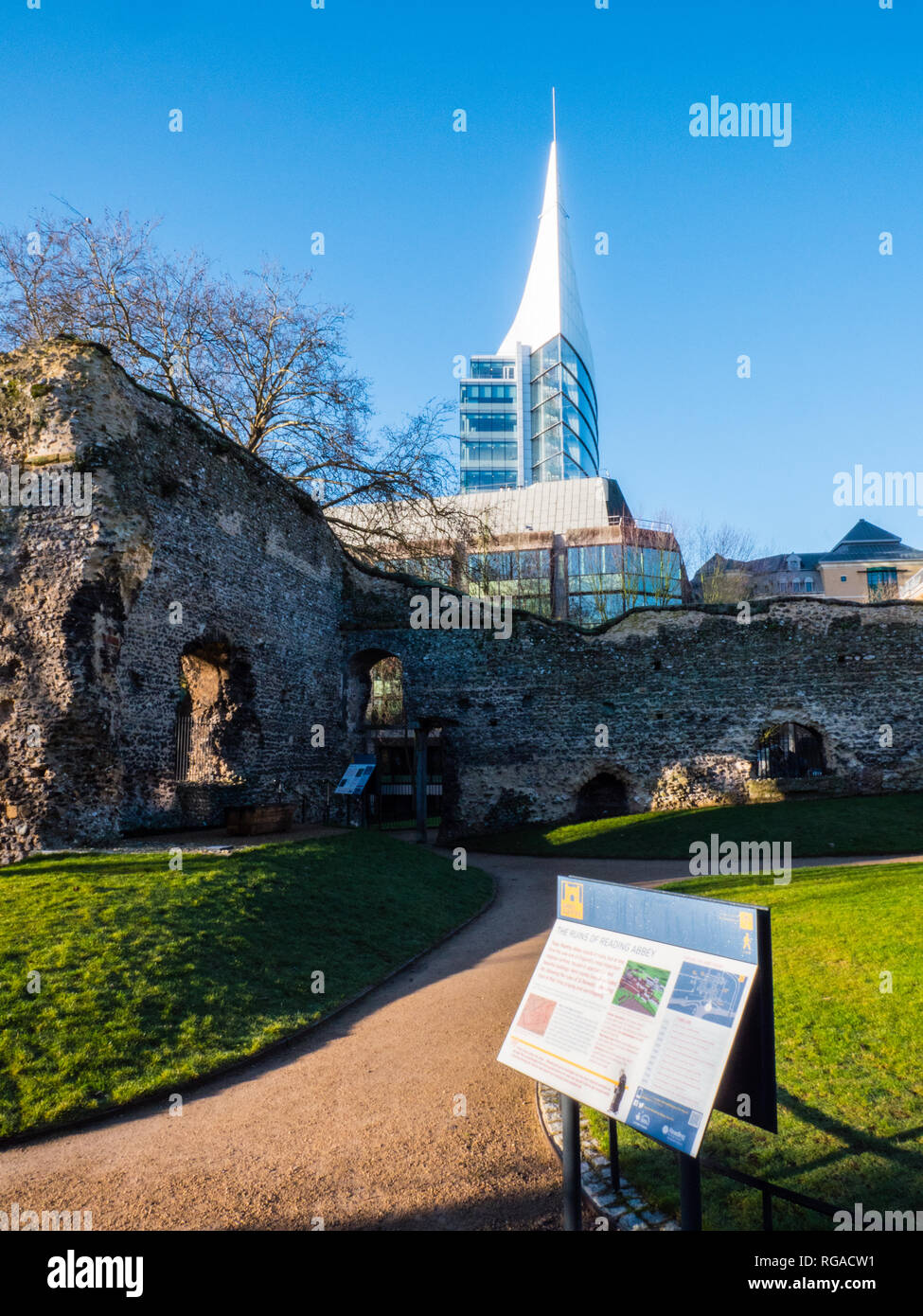 The Blade, Reading Abbey, Large Ruined Abbey, Reading Abbey District ...