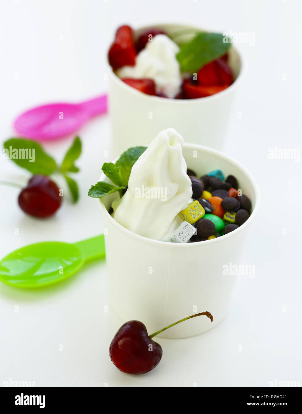 Soft ice frozen yogurt strawberry topping hi-res stock photography and ...