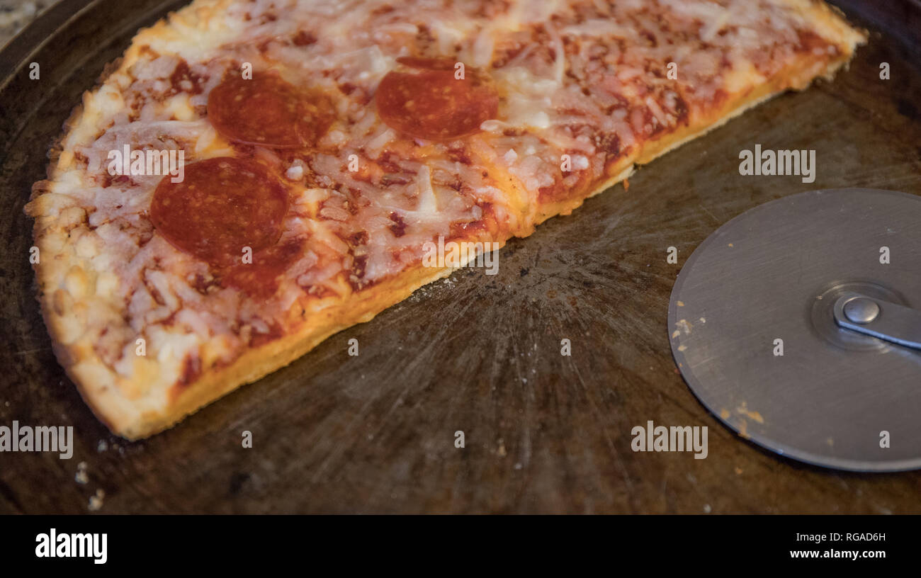 Half and half pizza hi-res stock photography and images - Alamy