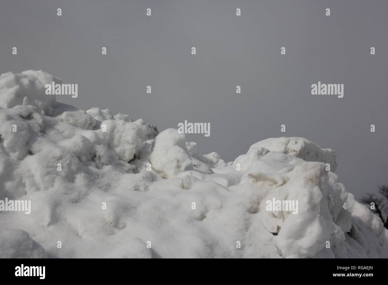 Winter weather snow embankment during Chicago's chiberia #polarvortex ...
