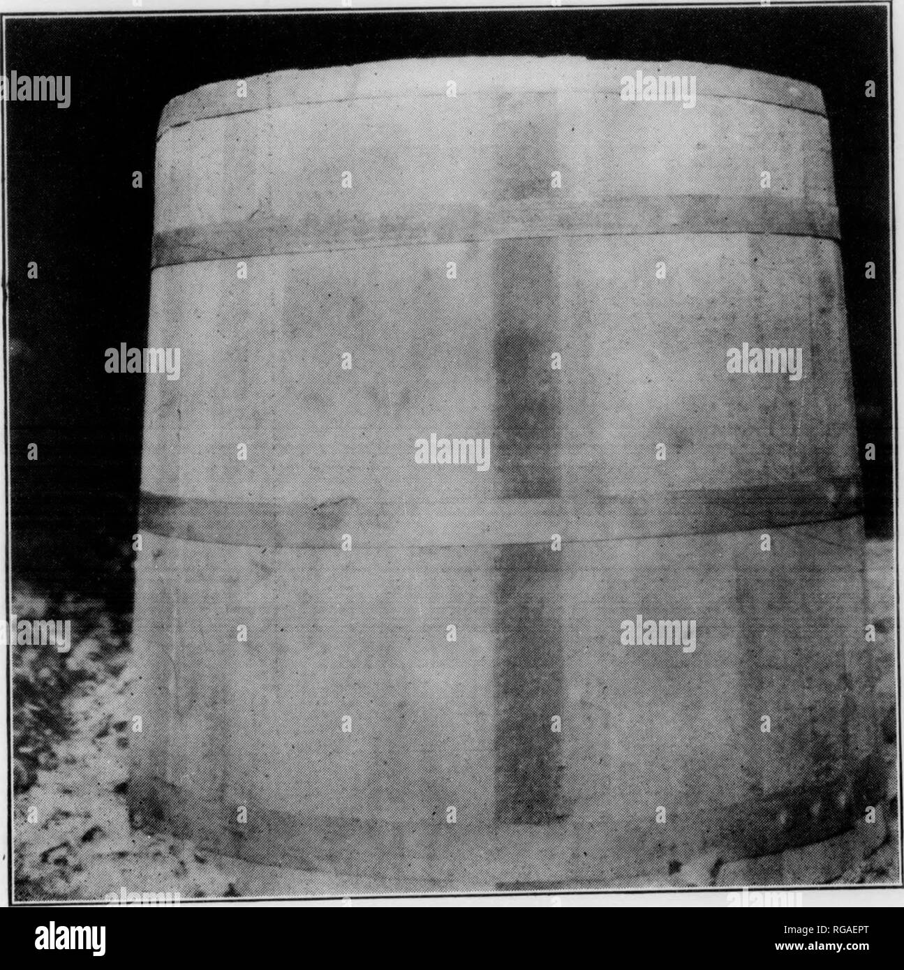 Tank staves hi-res stock photography and images - Alamy