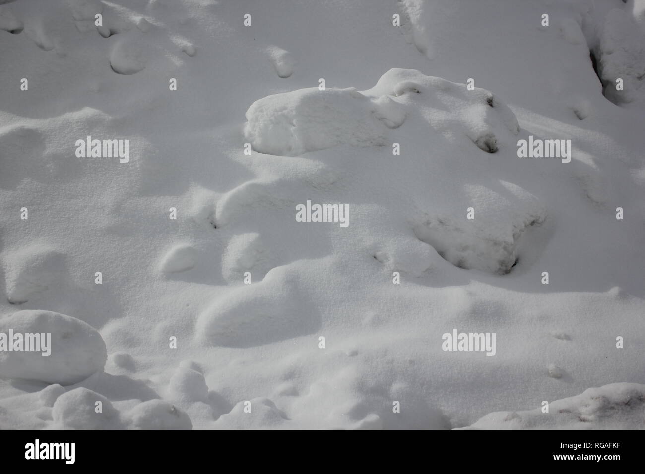 Winter weather snow embankment during Chicago's chiberia #polarvortex ...