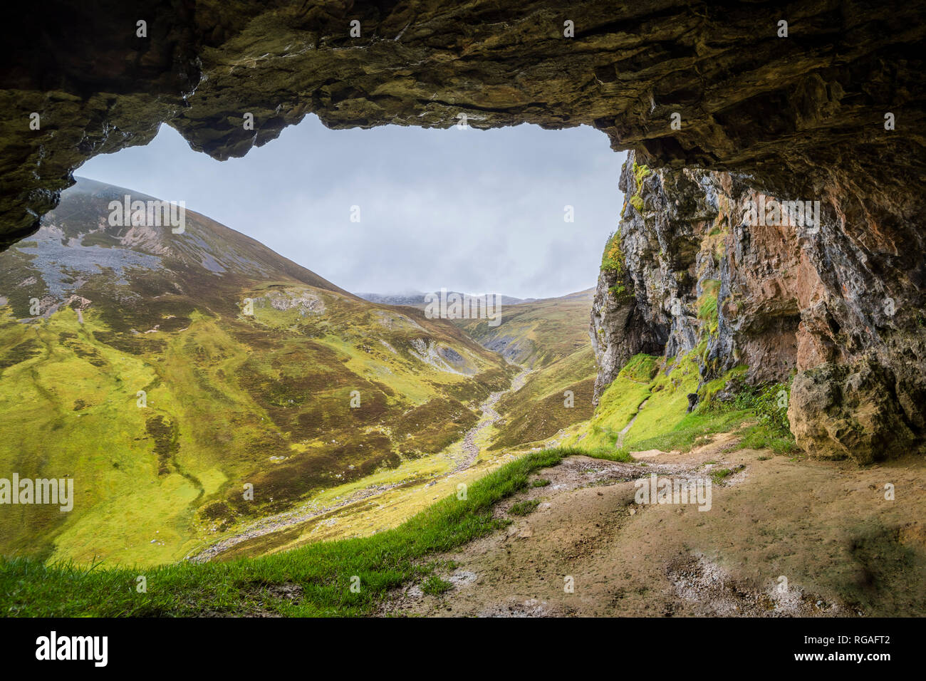Scotland cave caves hi-res stock photography and images - Alamy