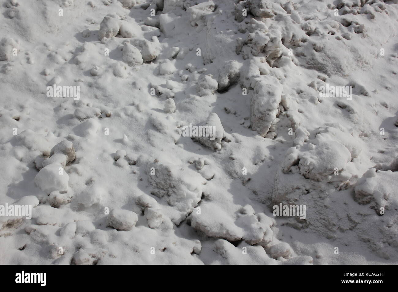 Winter weather snow embankment during Chicago's chiberia #polarvortex ...