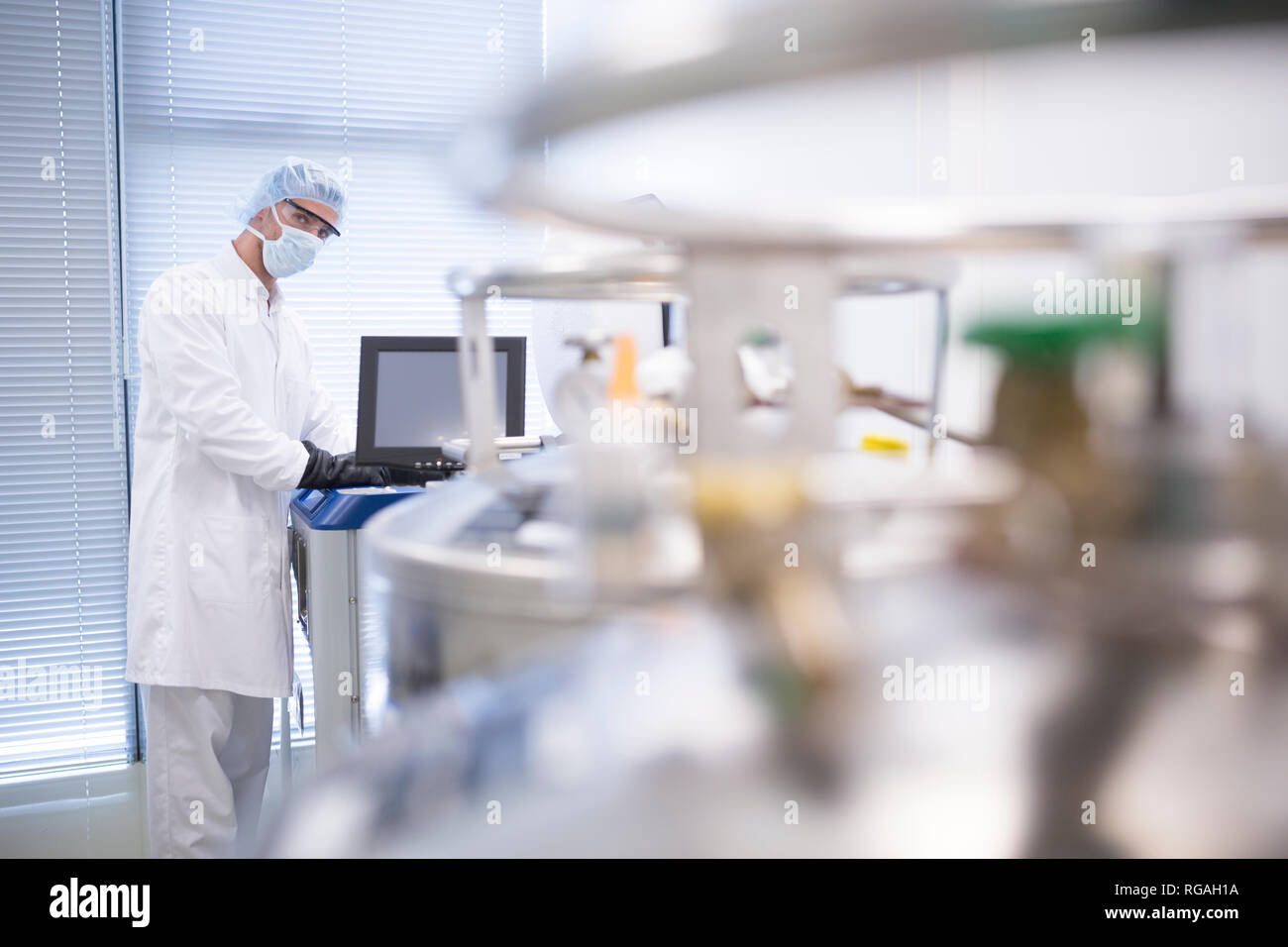 Cryogenics hi-res stock photography and images - Alamy