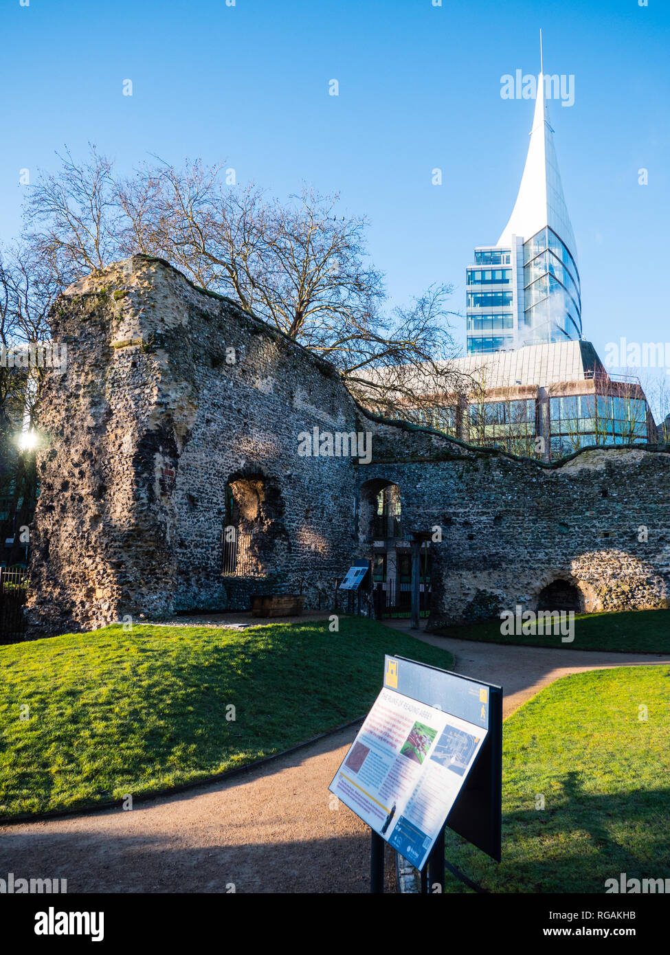 The Blade, Reading Abbey, Large Ruined Abbey, Reading Abbey District ...