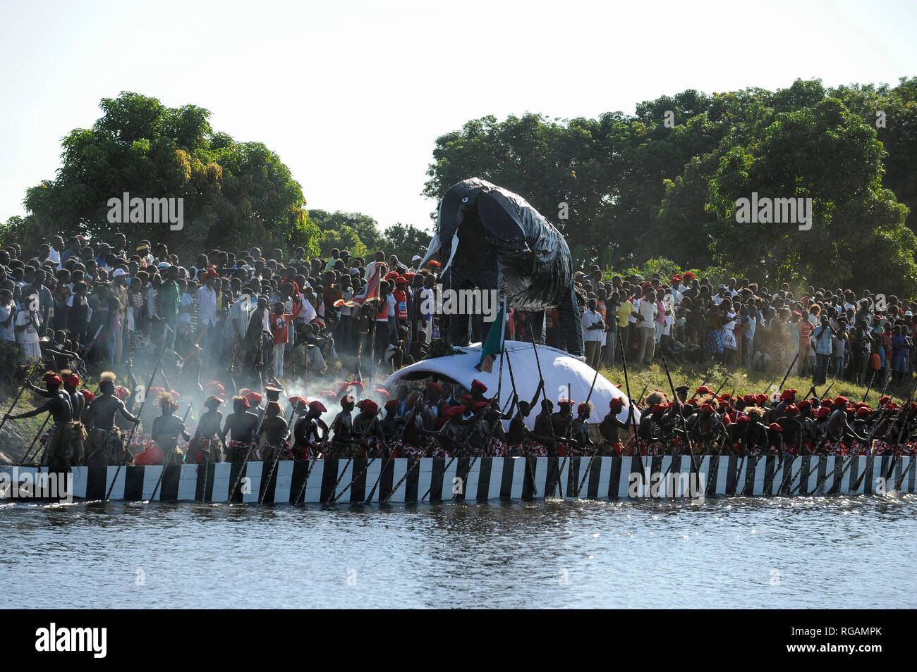 ZAMBIA Barotseland , Zambezi floodplain , Kuomboka ceremony in ...