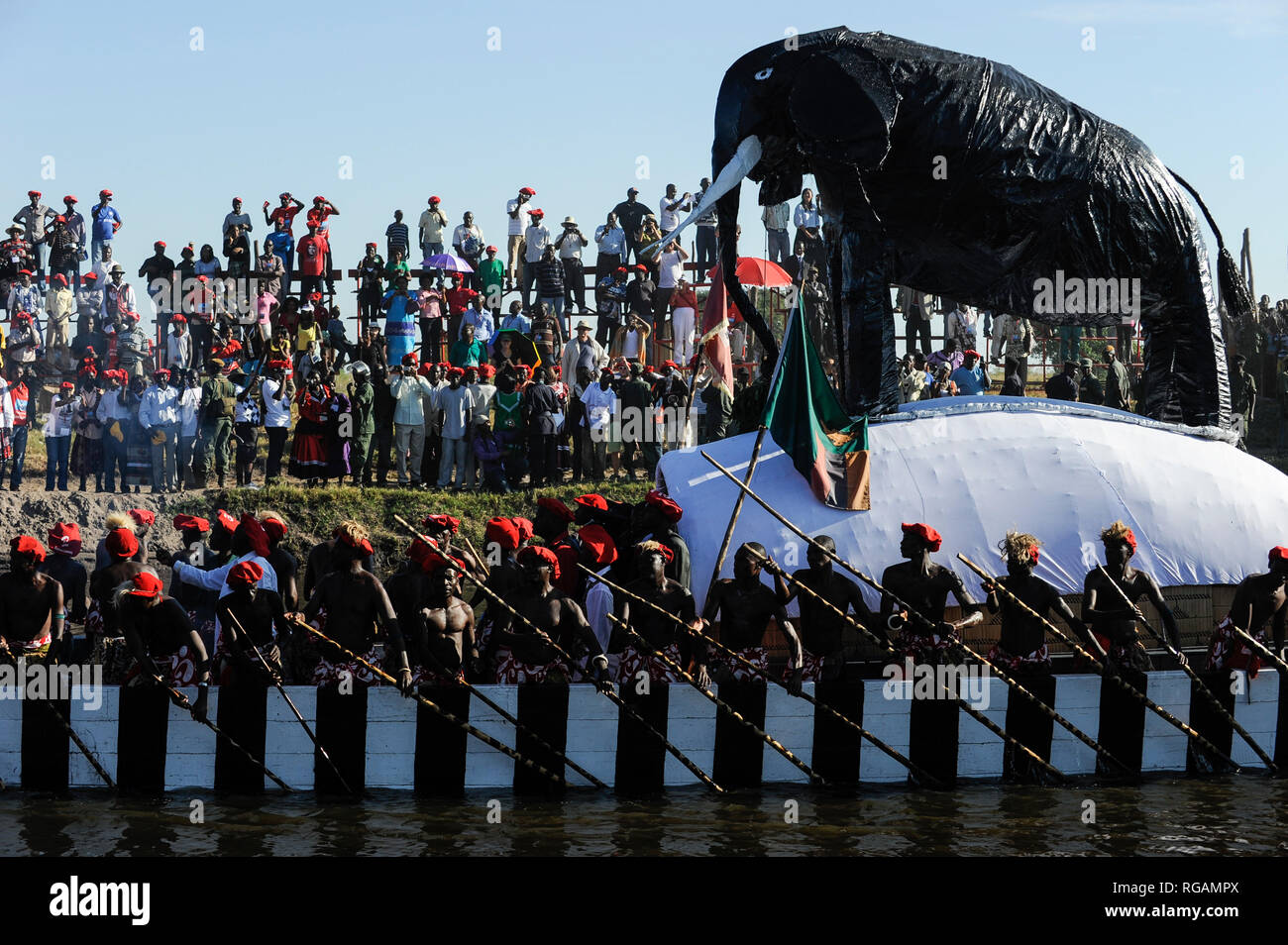 ZAMBIA Barotseland , Zambezi floodplain , Kuomboka ceremony in ...
