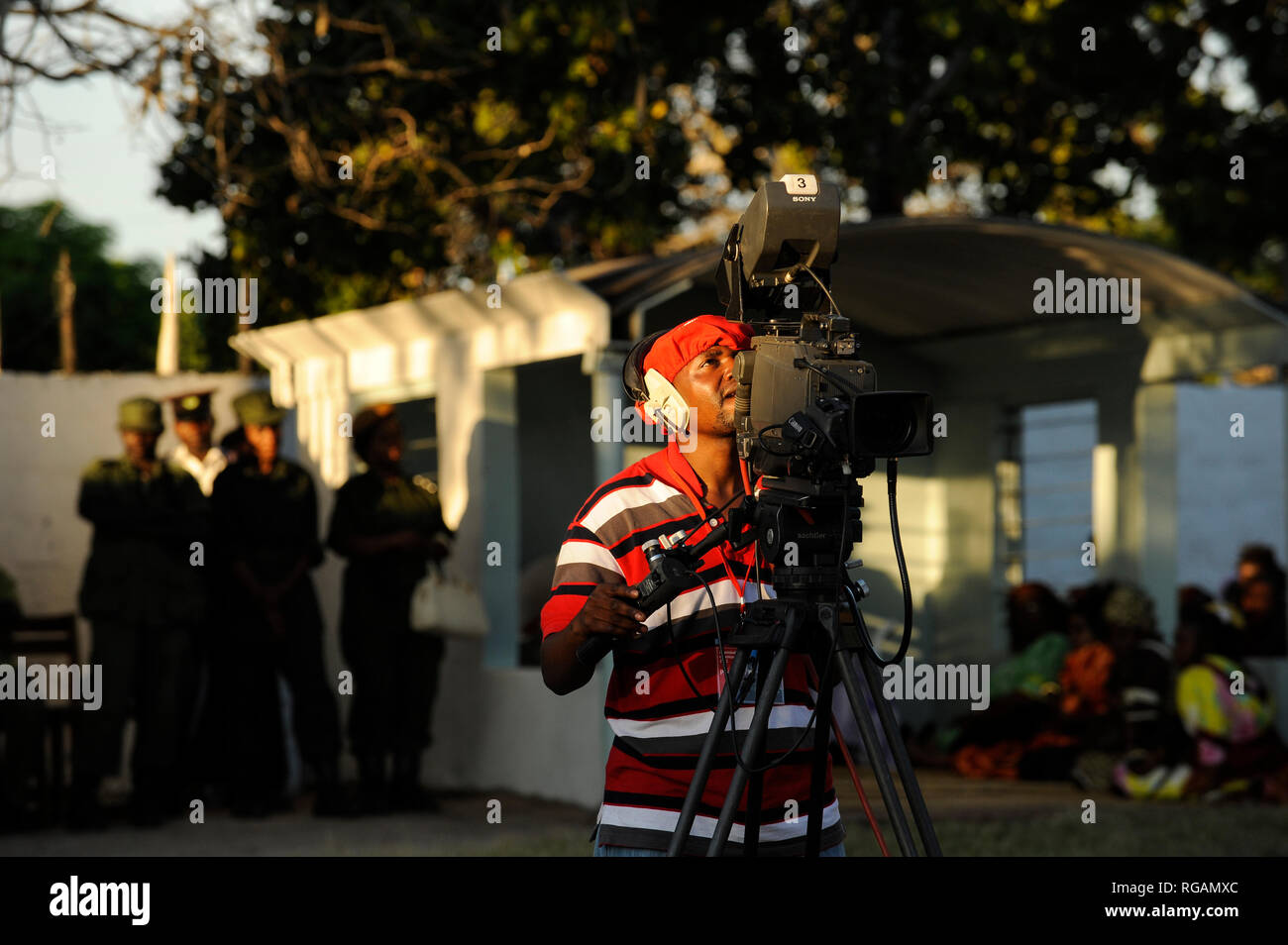 Media camera tribe hi-res stock photography and images - Alamy