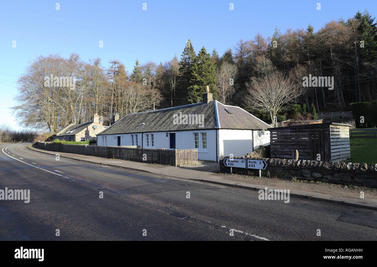 Old scone street scene hi-res stock photography and images - Alamy