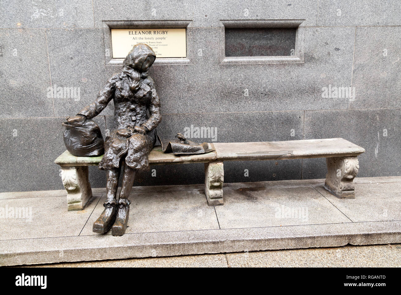 Eleanor Rigby Statue Stanley Street High Resolution Stock Photography ...