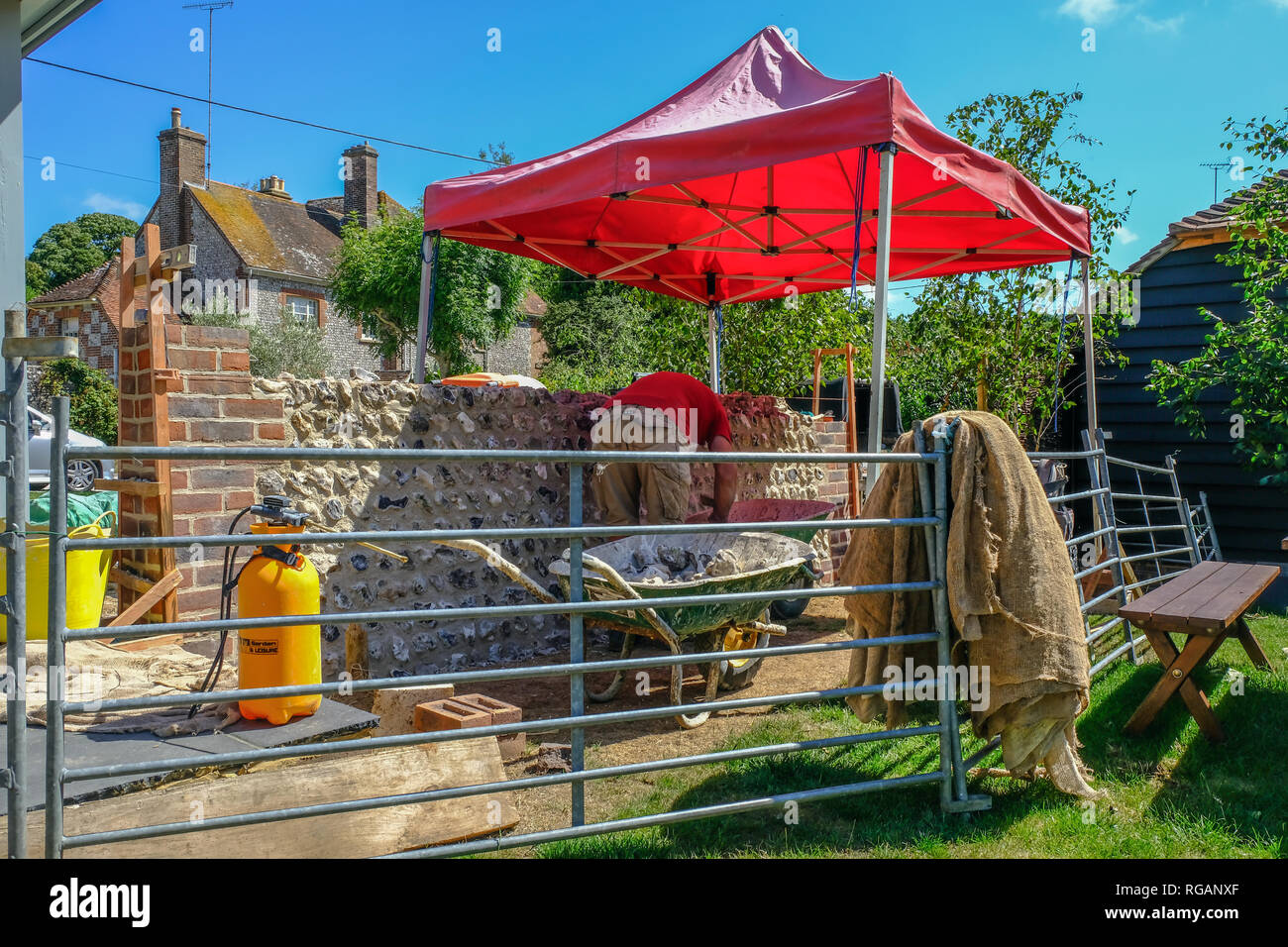 Flint stone red brick hi-res stock photography and images - Alamy