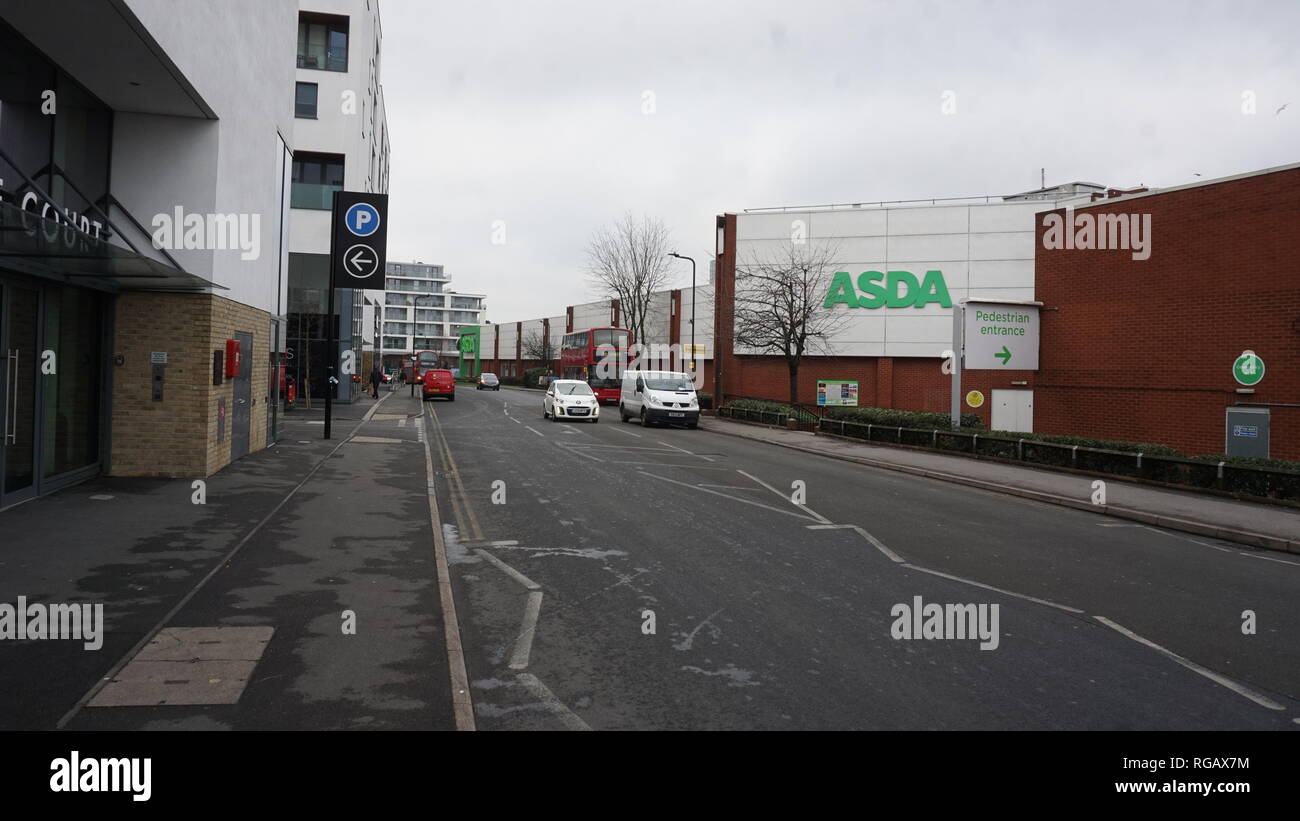 Aldi supermarket new building hi-res stock photography and images - Alamy