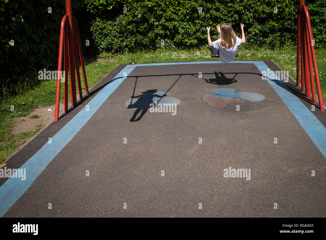 Two sisters and children and shadow hi-res stock photography and images ...