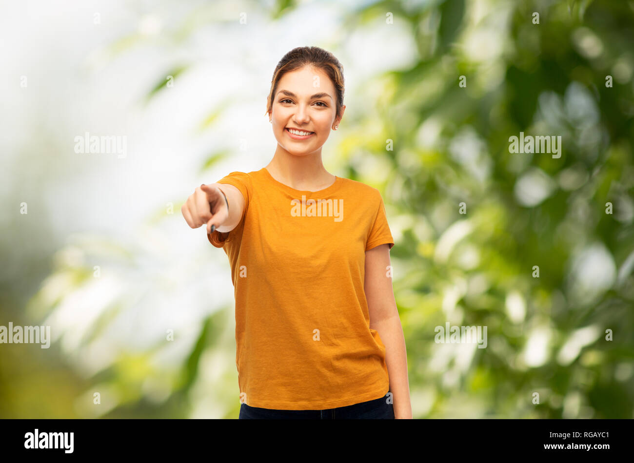 Girl selecting hi-res stock photography and images - Alamy