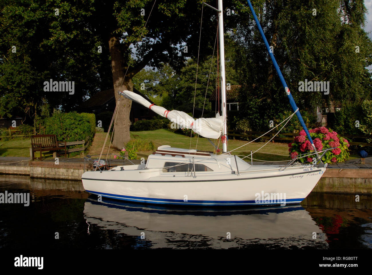 Small yacht water hi-res stock photography and images - Alamy