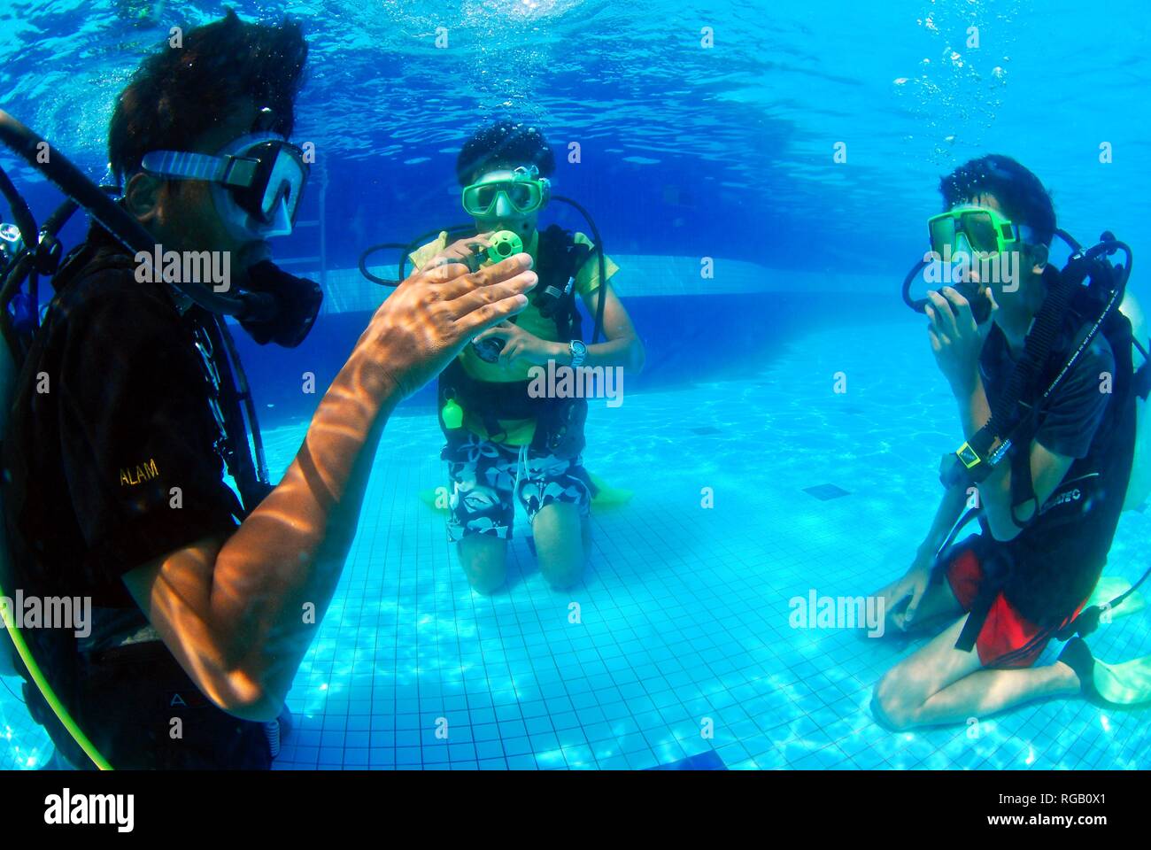 Scuba Diving lesson Stock Photo - Alamy