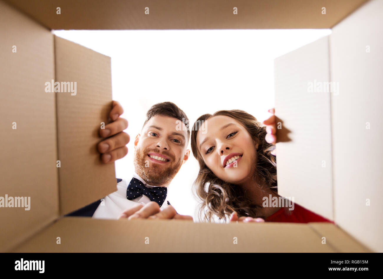 Opening box surprise hi-res stock photography and images - Alamy