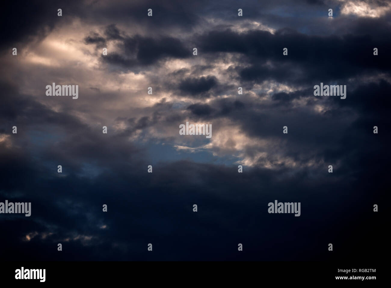 Threatening skyscape hi-res stock photography and images - Alamy
