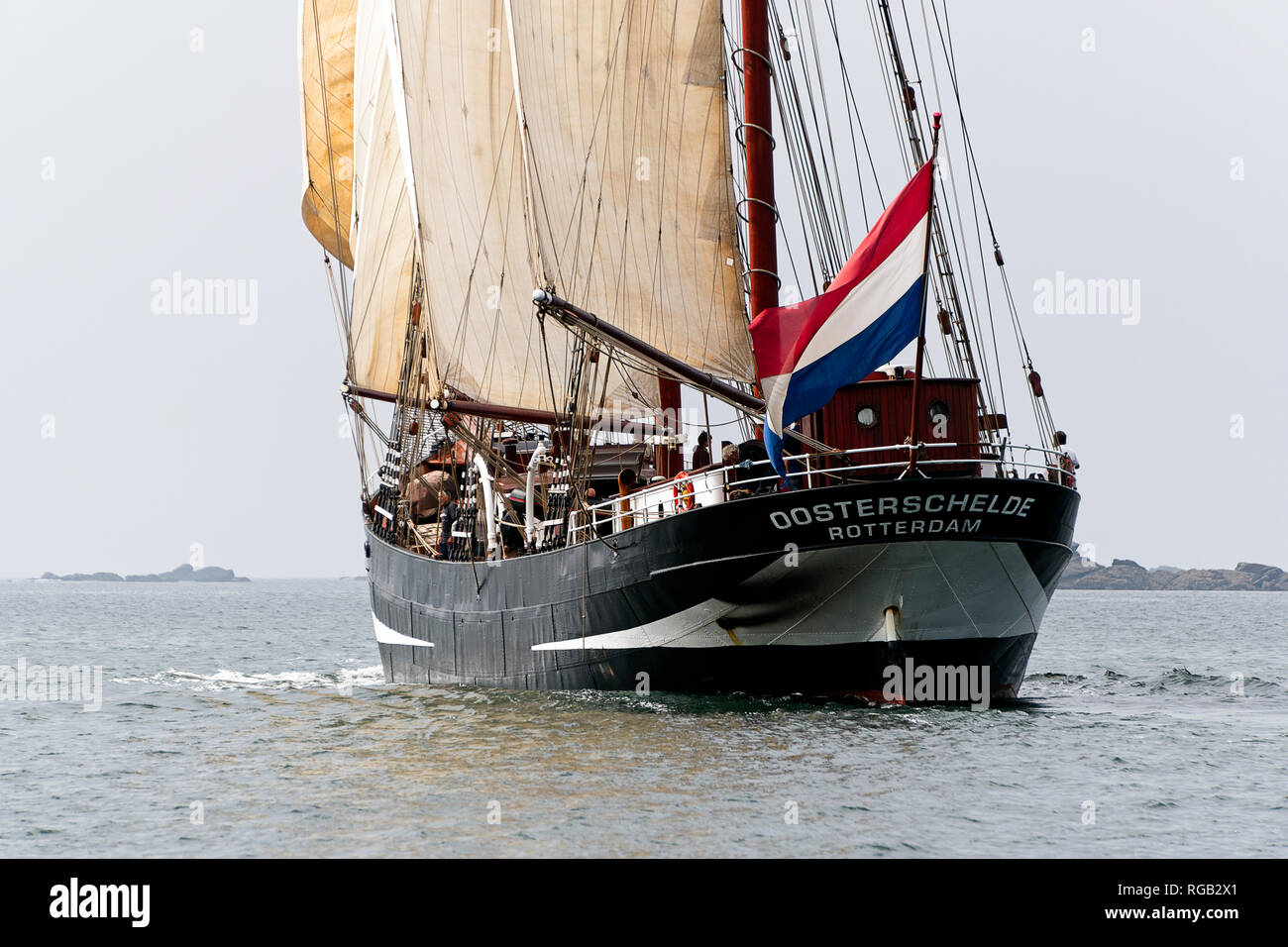 Tall Ship Full Sail Stock Photos & Tall Ship Full Sail Stock Images - Alamy
