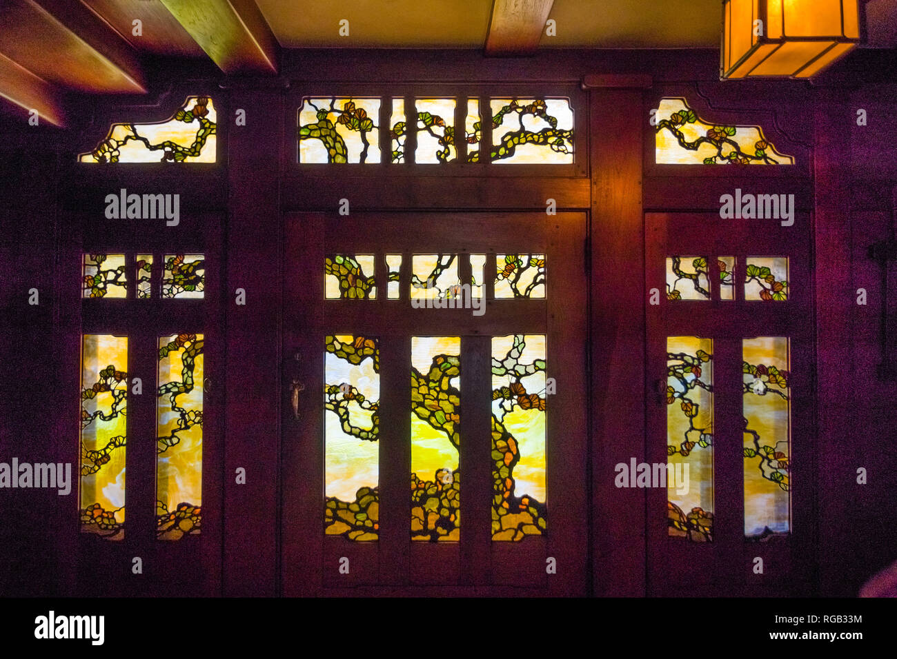 Simple yellow stained glass hi-res stock photography and images - Alamy