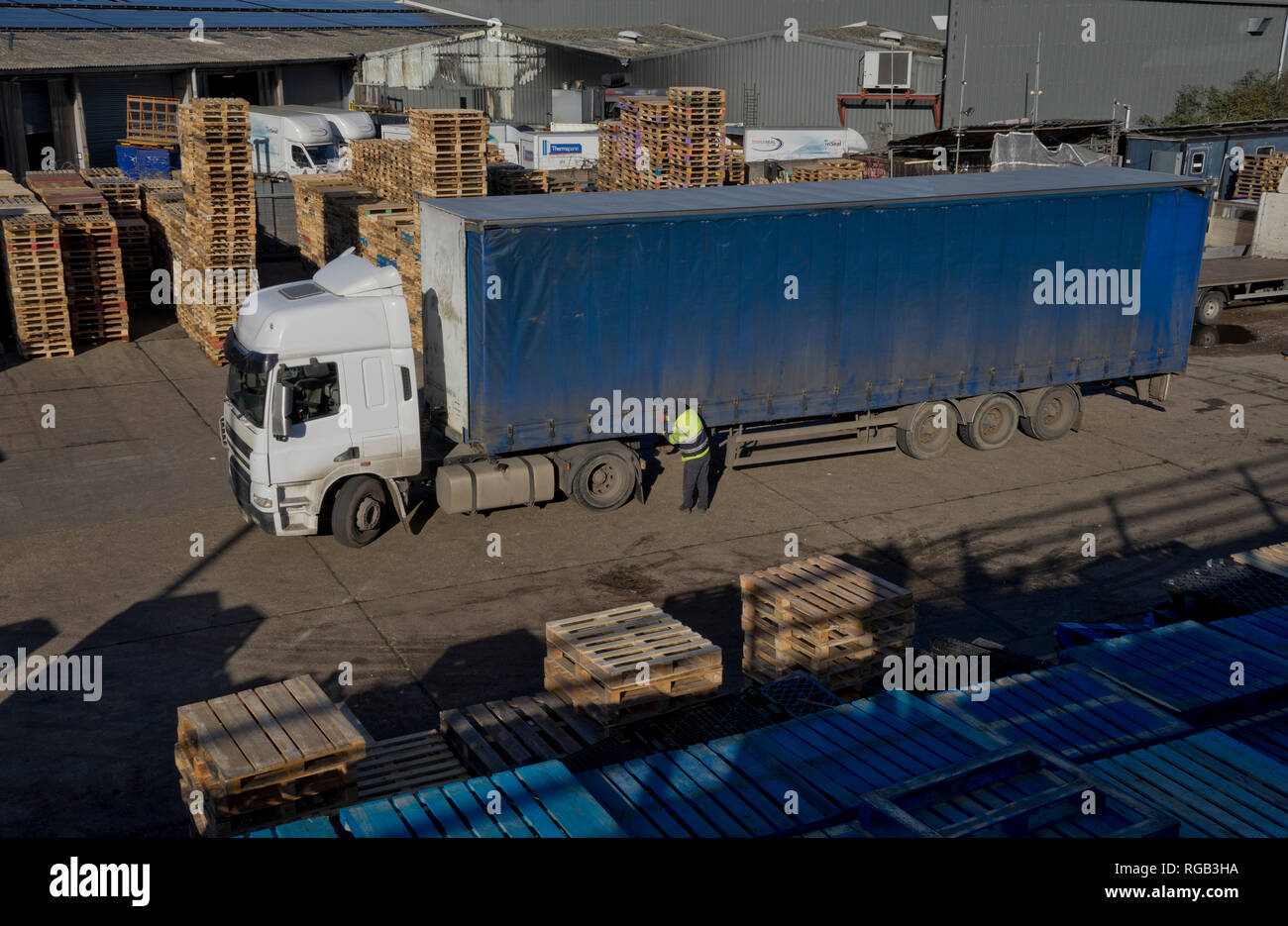 Lorry Pallets High Resolution Stock Photography and Images - Alamy