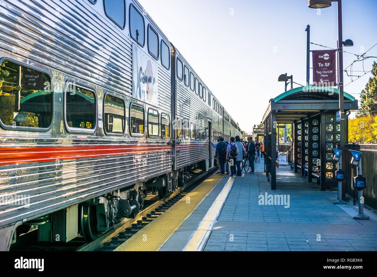 April 20, 2018 Mountain View / CA / USA - Commuters taking the ...