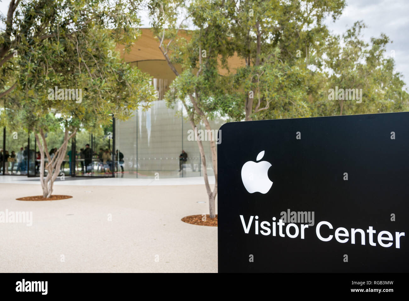 New apple campus hi-res stock photography and images - Alamy