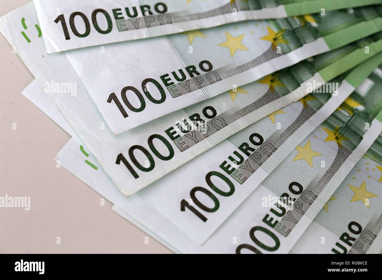 100 euro scheine hi-res stock photography and images - Alamy