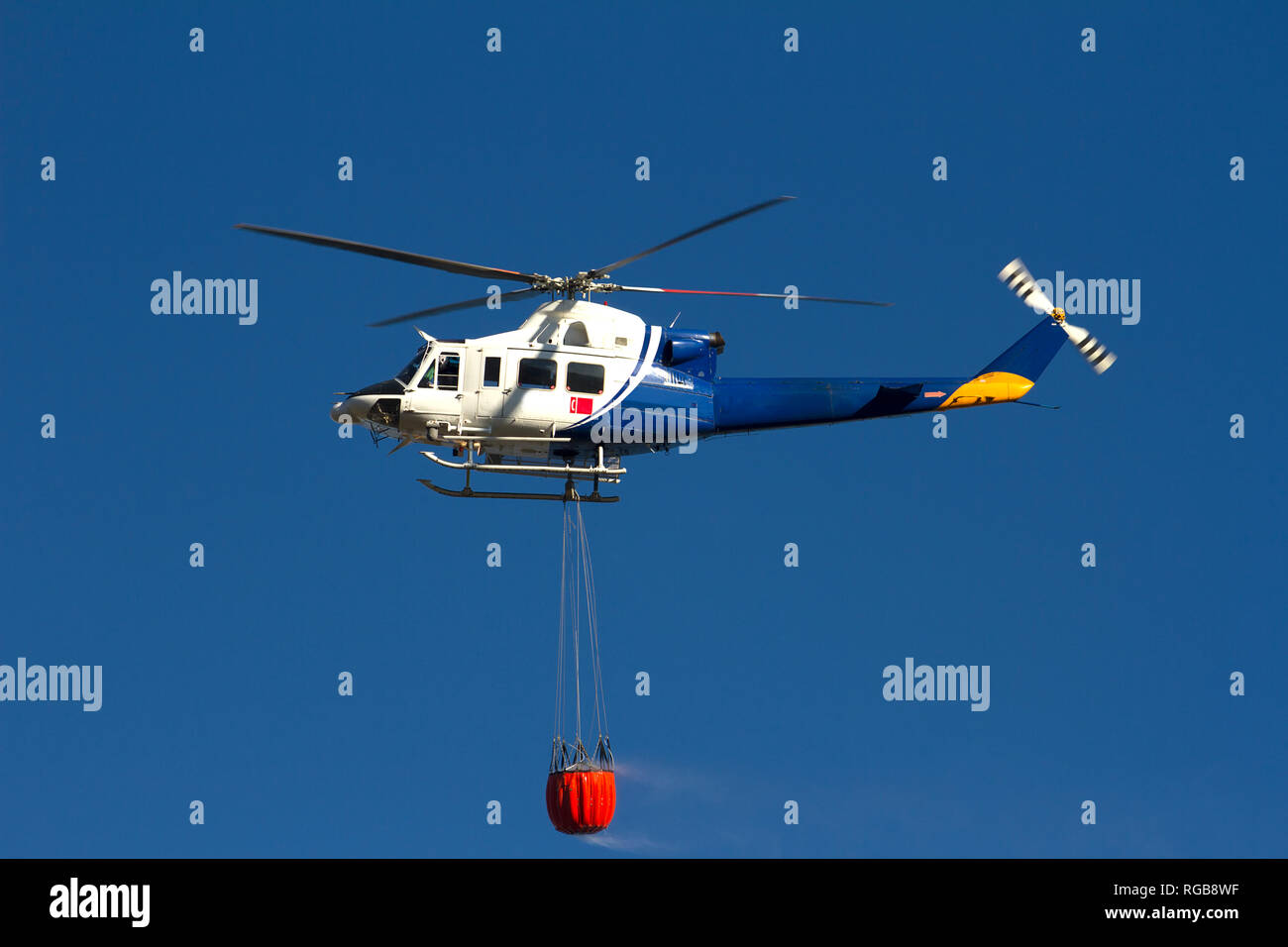 Fire service helicopter hi-res stock photography and images - Alamy
