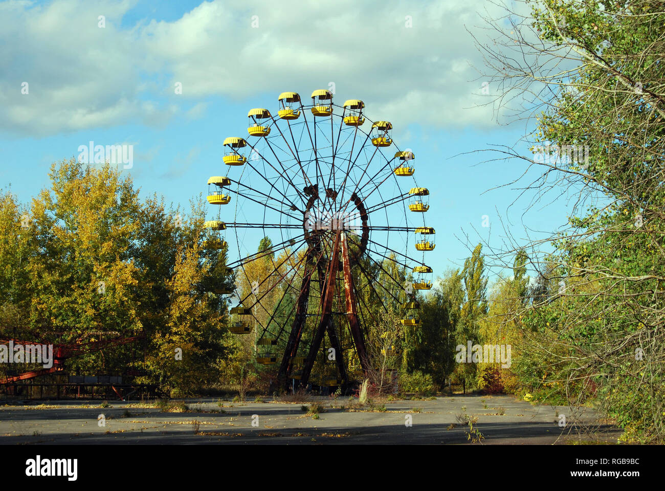 The abandoned streets and buildings in the town of Pripyat in the ...