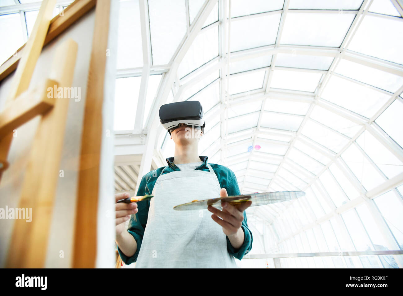 Vr picture hi-res stock photography and images - Alamy