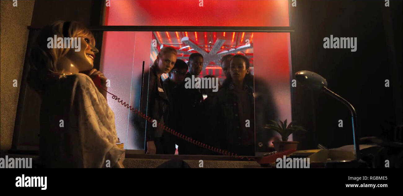 ESCAPE ROOM, (looking through glass, from left): Deborah Ann Woll, Nik ...