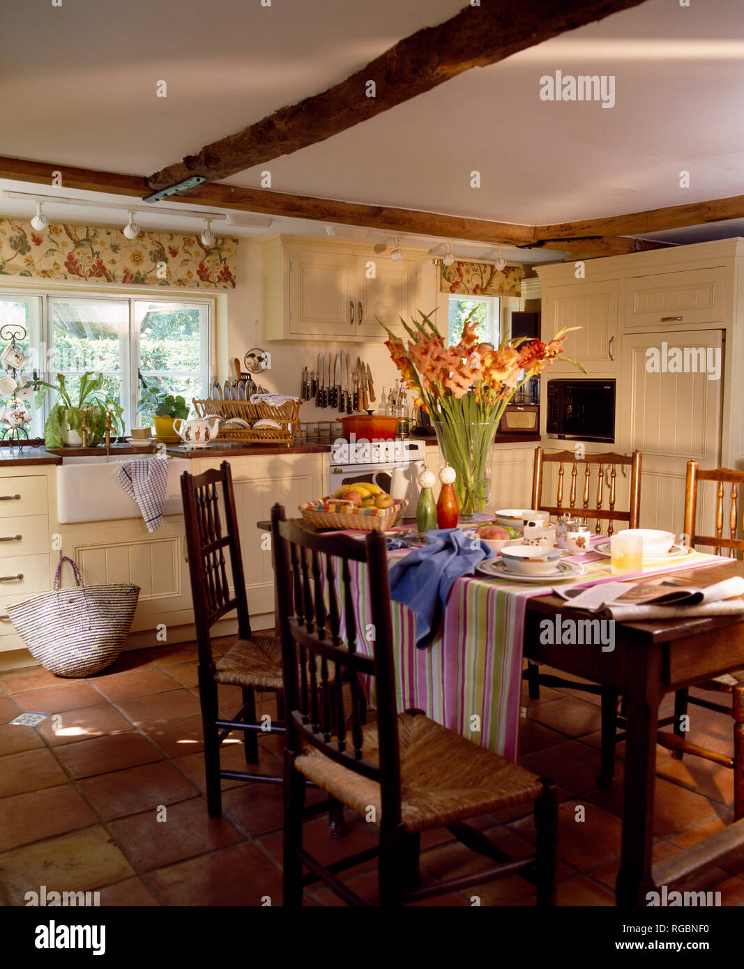 Traditional cottage beams pastel hi-res stock photography and images ...