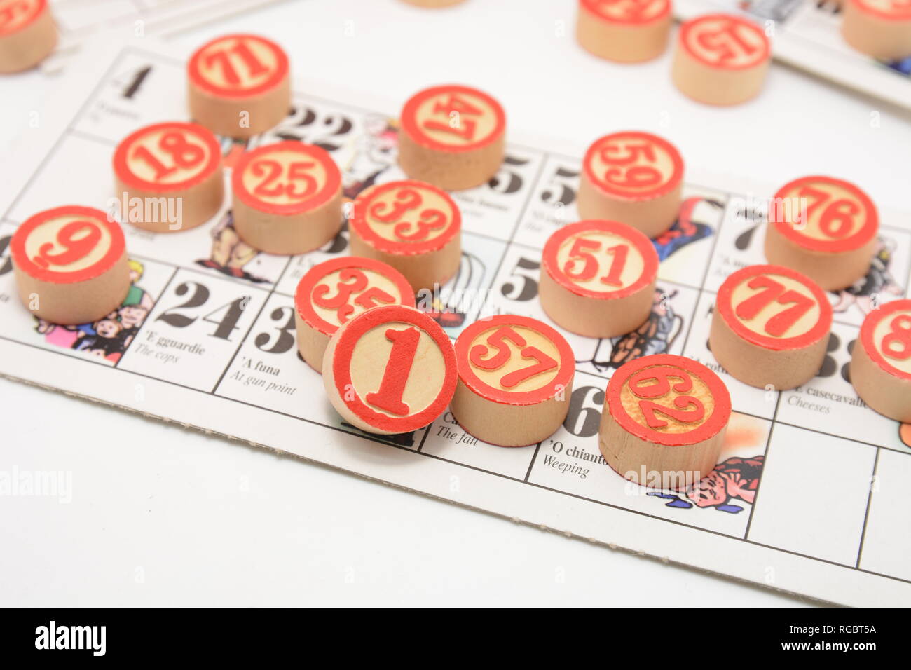 italian game tombola bingo with number and cards Stock Photo - Alamy