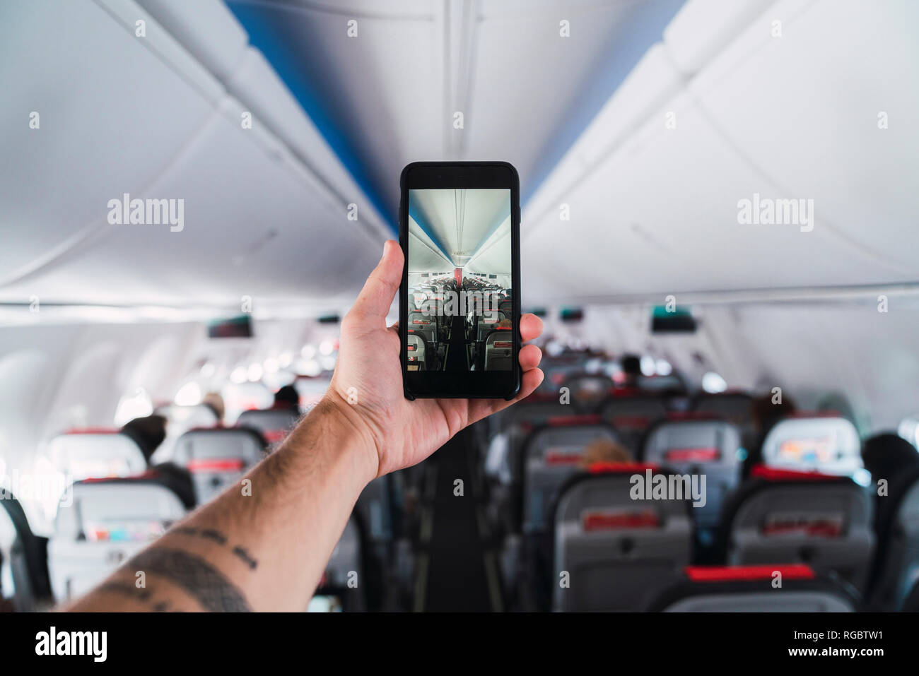 Man take photos on smartphone hi-res stock photography and images - Alamy