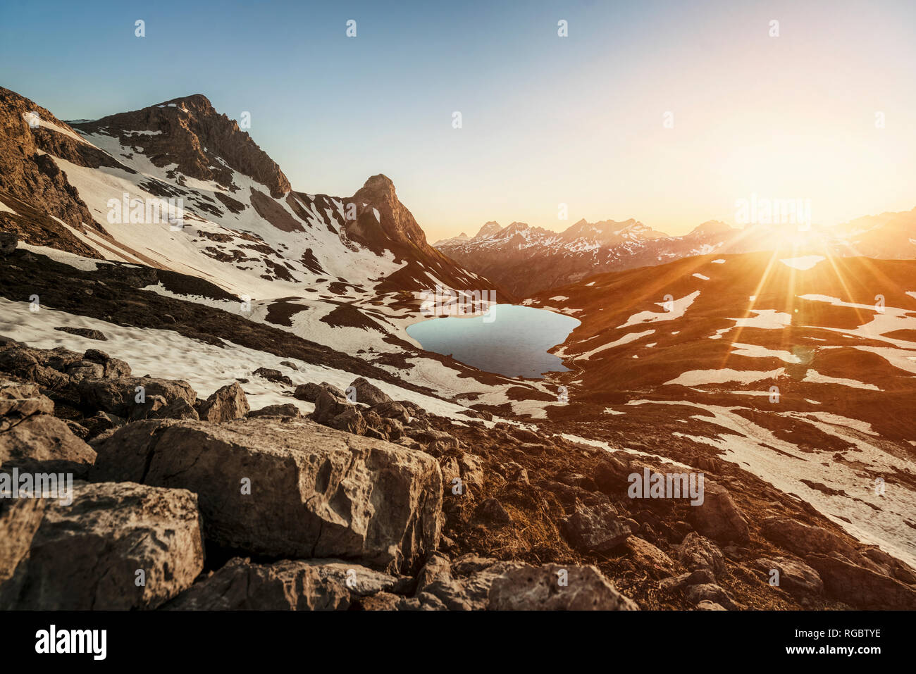 Backlight mountain hi-res stock photography and images - Alamy
